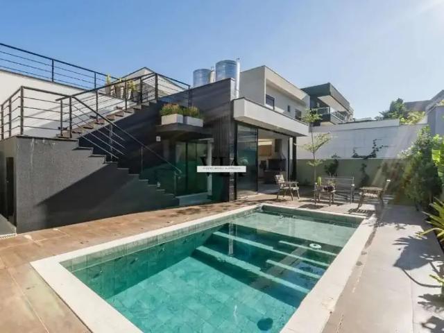 Casa / Sobrado em Condomínio para Venda em Santana de Parnaíba/SP Cidade Tamboré 3 Quartos