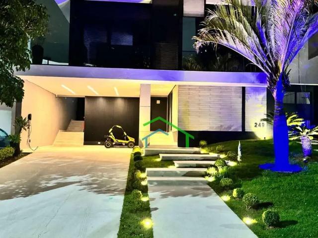 Casa / Sobrado em Condomínio para Venda em Santana de Parnaíba/SP Alphaville 4 Quartos