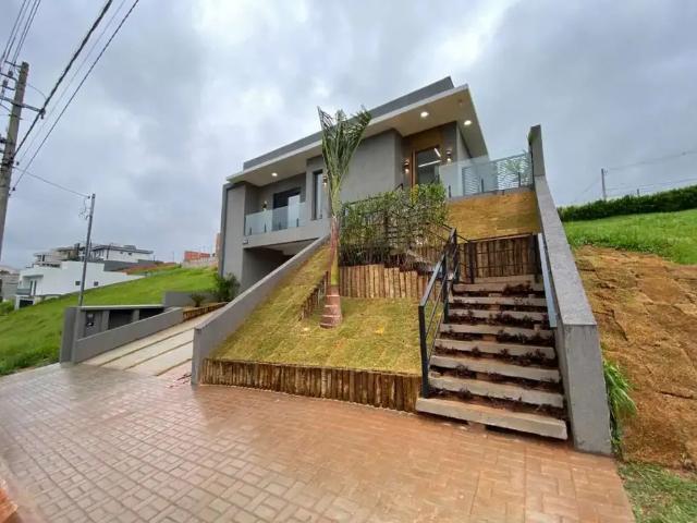 Casa / Sobrado em Condomínio para Venda em Santana de Parnaíba/SP Sítio do Morro 3 Quartos