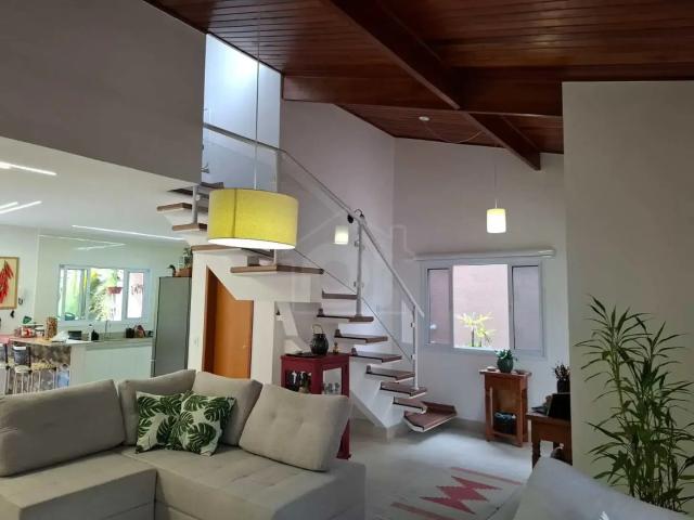 Casa / Sobrado em Condomínio para Venda em Santana de Parnaíba/SP Suru 3 Quartos