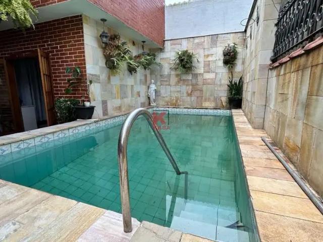Casa / Sobrado em Condomínio para Venda em Santos/SP Embaré 3 Quartos