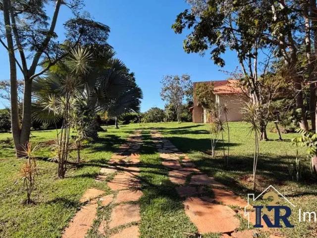 Casa / Sobrado em Condomínio para Venda em Senador Canedo/GO Condomínio Alto da Boa Vista 4 Quartos