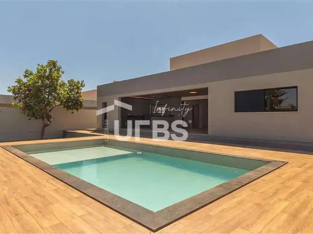 Casa / Sobrado em Condomínio para Venda em Senador Canedo/GO Estância Vargem Bonita 4 Quartos