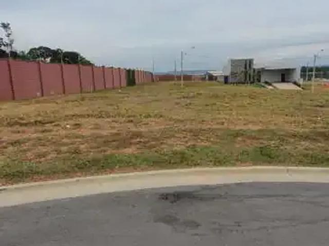 Casa / Sobrado em Condomínio para Venda em Senador Canedo/GO Jardins Bolonha 1 Quartos