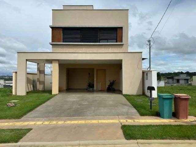 Casa / Sobrado em Condomínio para Venda em Senador Canedo/GO Jardins Capri 4 Quartos