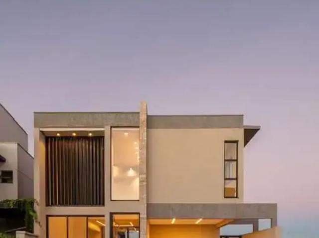 Casa / Sobrado em Condomínio para Venda em Senador Canedo/GO Jardins Capri 4 Quartos