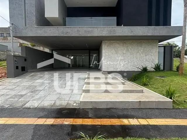 Casa / Sobrado em Condomínio para Venda em Senador Canedo/GO Jardins Capri 4 Quartos