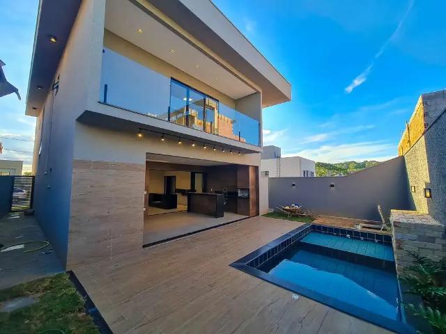 Casa / Sobrado em Condomínio para Venda em Senador Canedo/GO Jardins Capri 4 Quartos