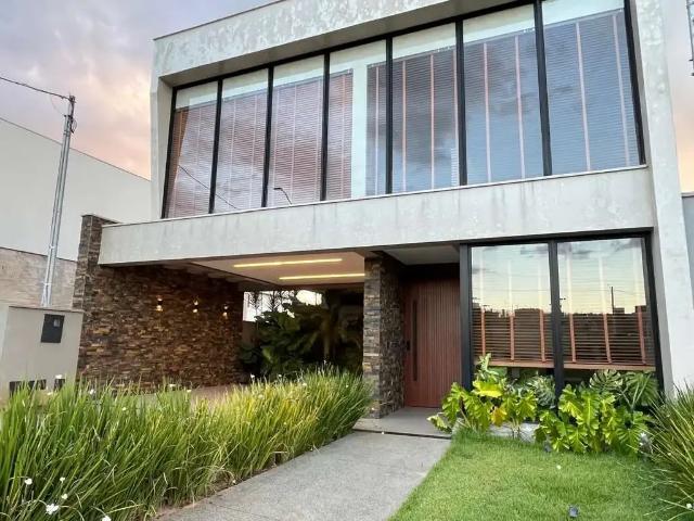 Casa / Sobrado em Condomínio para Venda em Senador Canedo/GO Jardins Capri 4 Quartos