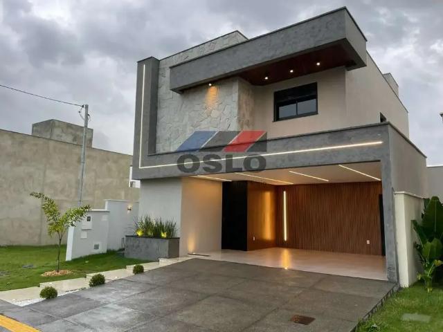 Casa / Sobrado em Condomínio para Venda em Senador Canedo/GO Jardins Capri 4 Quartos