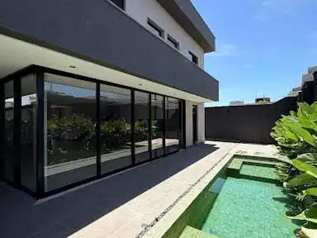 Casa / Sobrado em Condomínio para Venda em Senador Canedo/GO Jardins Capri 4 Quartos