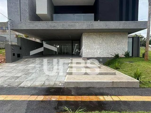 Casa / Sobrado em Condomínio para Venda em Senador Canedo/GO Jardins Capri 4 Quartos
