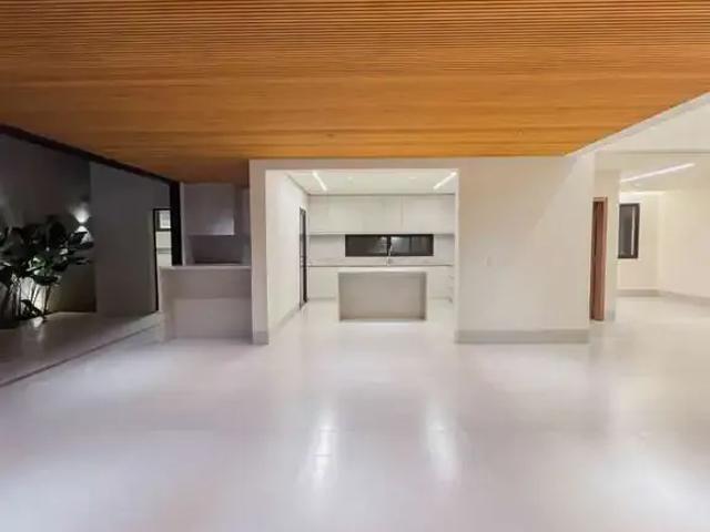 Casa / Sobrado em Condomínio para Venda em Senador Canedo/GO Jardins Capri 4 Quartos