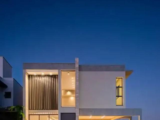 Casa / Sobrado em Condomínio para Venda em Senador Canedo/GO Jardins Capri 4 Quartos
