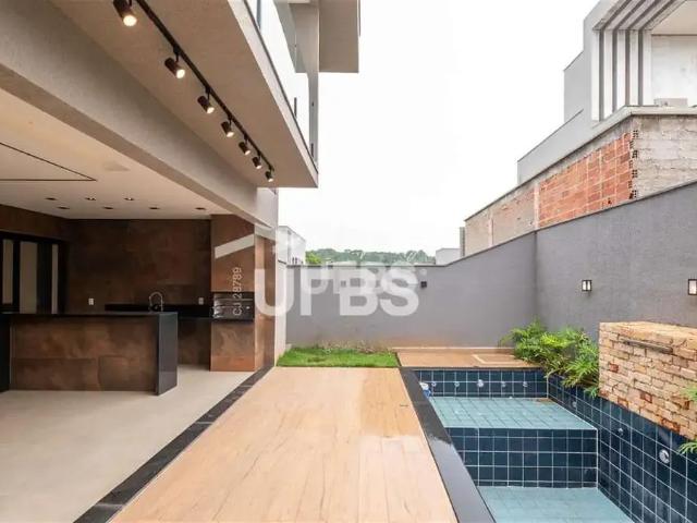 Casa / Sobrado em Condomínio para Venda em Senador Canedo/GO Jardins Capri 3 Quartos