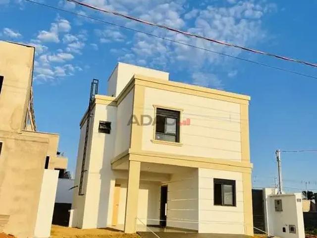 Casa / Sobrado em Condomínio para Venda em Senador Canedo/GO Jardins Capri 3 Quartos