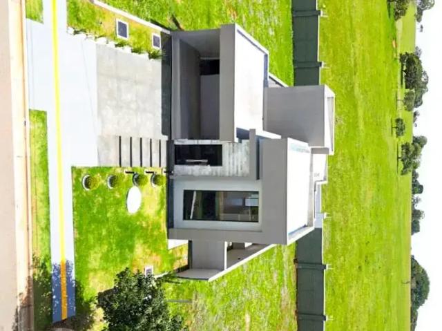 Casa / Sobrado em Condomínio para Venda em Senador Canedo/GO Setor Central 3 Quartos