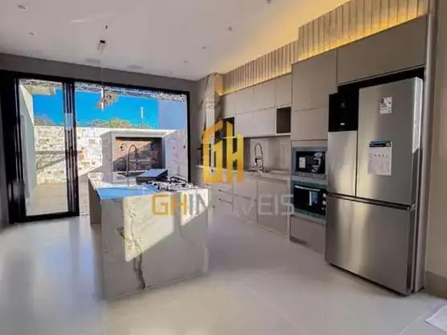 Casa / Sobrado em Condomínio para Venda em Senador Canedo/GO Residencial Marília 4 Quartos