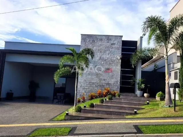Casa / Sobrado em Condomínio para Venda em Senador Canedo/GO Residencial Marília 3 Quartos