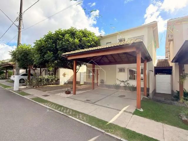 Casa / Sobrado em Condomínio para Venda em Serra/ES Colina de Laranjeiras 4 Quartos