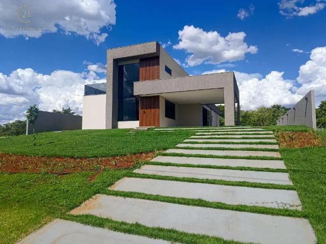 Casa / Sobrado em Condomínio para Venda em Sertanópolis/PR Centro 4 Quartos