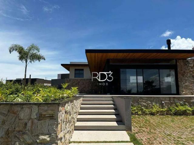 Casa / Sobrado em Condomínio para Venda em Sertaneja/PR Centro 5 Quartos