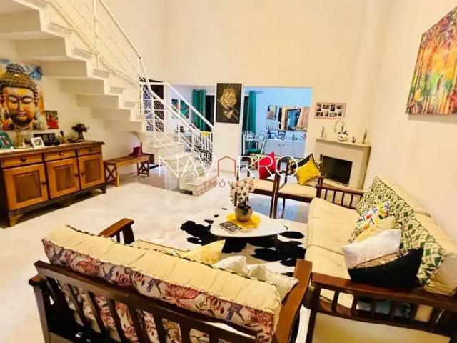 Casa / Sobrado em Condomínio para Venda em Sorocaba/SP Granja Olga I 4 Quartos