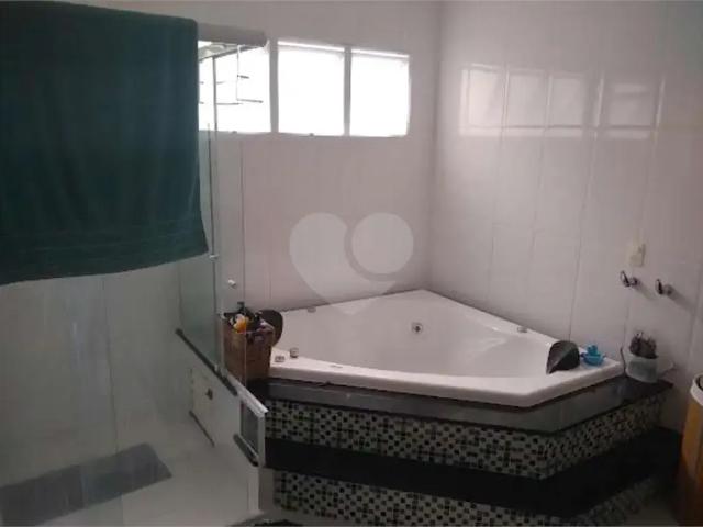 Casa / Sobrado em Condomínio para Venda em Sorocaba/SP Parque Campolim 4 Quartos