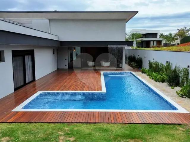 Casa / Sobrado em Condomínio para Venda em Sorocaba/SP Residencial Saint Patrick 4 Quartos