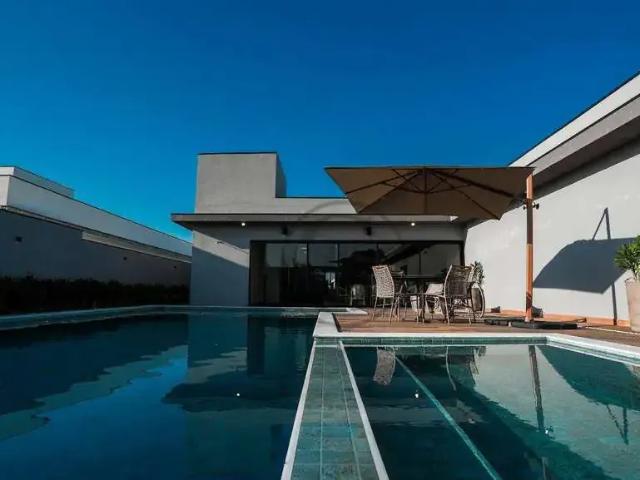 Casa / Sobrado em Condomínio para Venda em Sorocaba/SP Residencial Saint Patrick 4 Quartos
