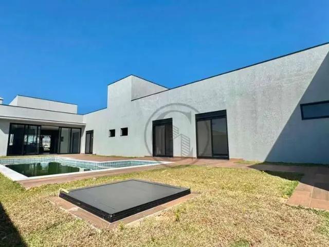 Casa / Sobrado em Condomínio para Venda em Sorocaba/SP Residencial Saint Patrick 4 Quartos