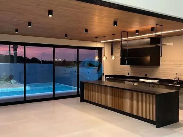 Casa / Sobrado em Condomínio para Venda em Sorocaba/SP Residencial Saint Patrick 4 Quartos