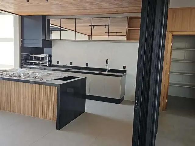 Casa / Sobrado em Condomínio para Venda em Sorocaba/SP Residencial Saint Patrick 4 Quartos