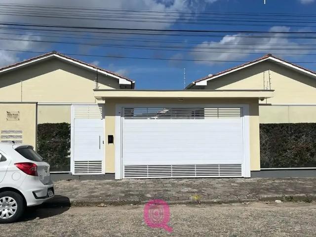 Casa / Sobrado em Condomínio para Venda em Tubarão/SC Oficinas 2 Quartos