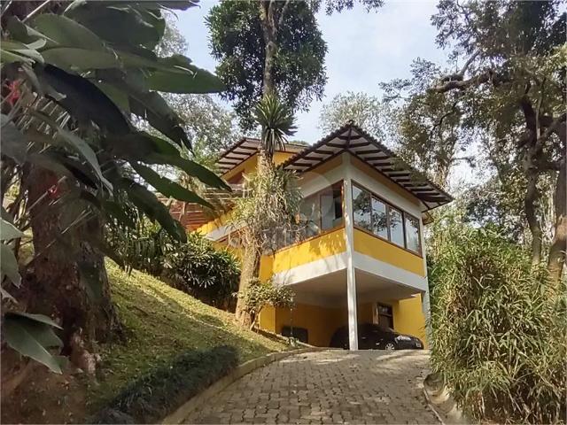 Casa / Sobrado em Condomínio para Venda em Taboão da Serra/SP Condomínio Iolanda 3 Quartos