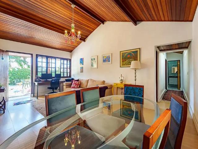 Casa / Sobrado em Condomínio para Venda em Taboão da Serra/SP Condomínio Iolanda 3 Quartos