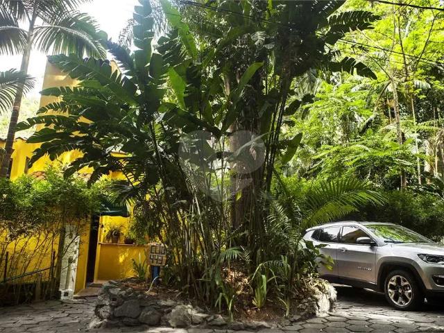 Casa / Sobrado em Condomínio para Venda em Taboão da Serra/SP Condomínio Iolanda 3 Quartos
