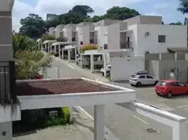 Casa / Sobrado em Condomínio para Venda em Taubaté/SP Vila Areao 3 Quartos