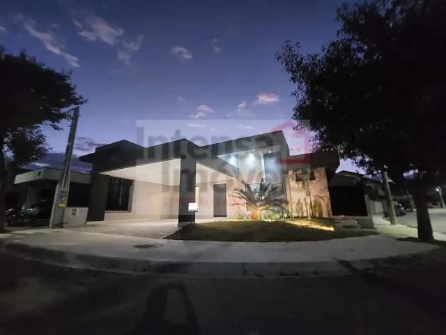 Casa / Sobrado em Condomínio para Venda em Taubaté/SP Chácara do Visconde 3 Quartos