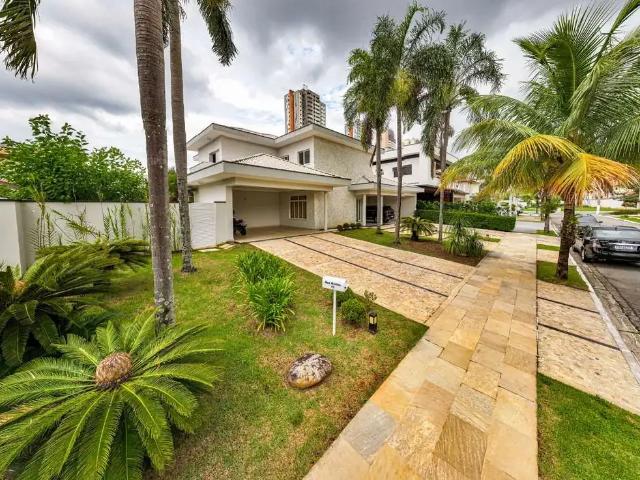 Casa / Sobrado em Condomínio para Venda em Taubaté/SP Condomínio do Taubaté Village 4 Quartos