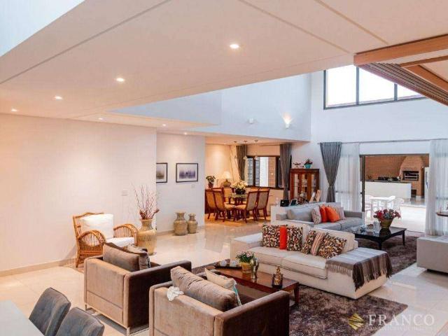 Casa / Sobrado em Condomínio para Venda em Taubaté/SP Condomínio San Marco 5 Quartos