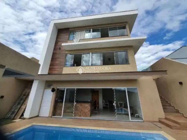 Casa / Sobrado em Condomínio para Venda em Taubaté/SP Itapecerica 4 Quartos
