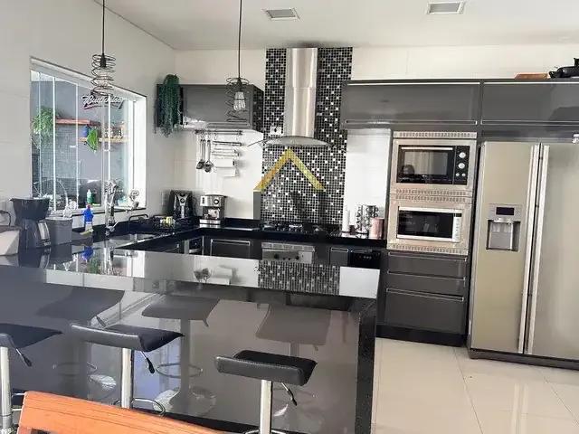 Casa / Sobrado em Condomínio para Venda em Taubaté/SP Parque São Cristóvão 3 Quartos