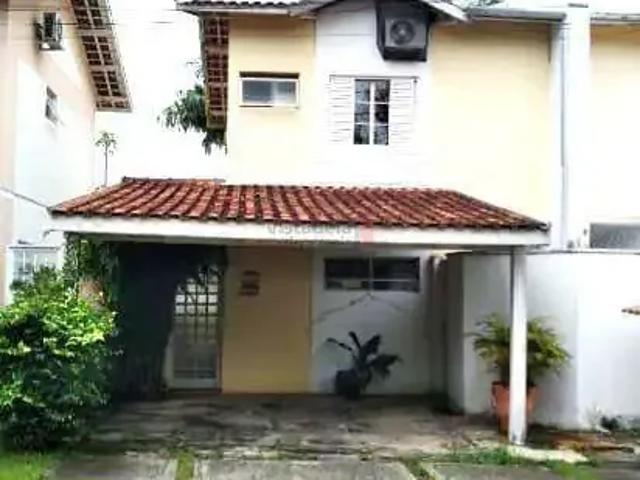 Casa / Sobrado em Condomínio para Venda em Taubaté/SP Parque São Cristóvão 3 Quartos