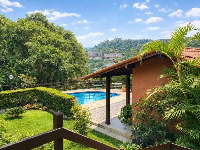 Casa / Sobrado em Condomínio para Venda em Teresópolis/RJ Carlos Guinle 3 Quartos