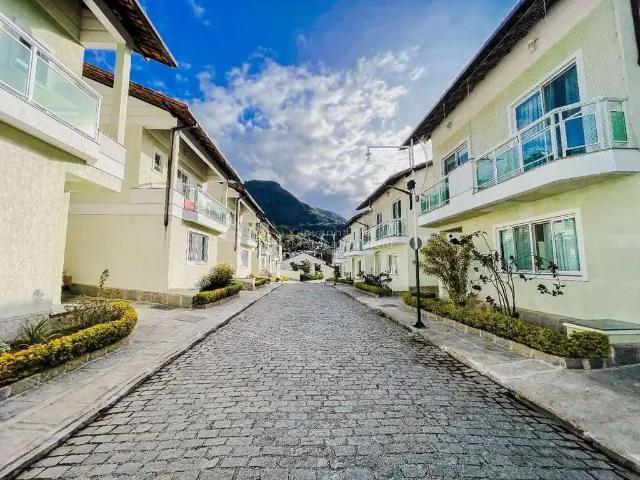 Casa / Sobrado em Condomínio para Venda em Teresópolis/RJ Agriões 4 Quartos