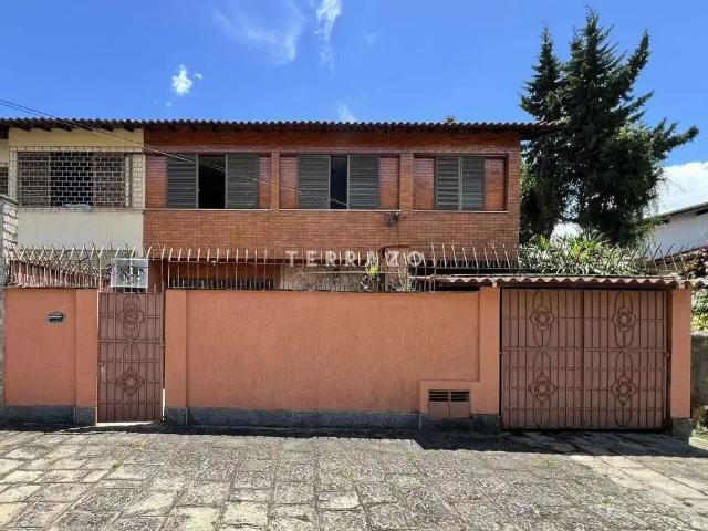 Casa / Sobrado em Condomínio para Venda em Teresópolis/RJ Alto 5 Quartos