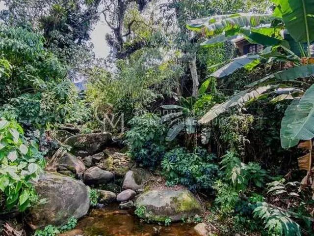 Casa / Sobrado em Condomínio para Venda em Teresópolis/RJ Alto 5 Quartos