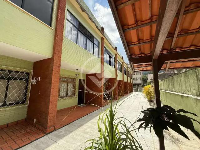 Casa / Sobrado em Condomínio para Venda em Teresópolis/RJ Alto 3 Quartos