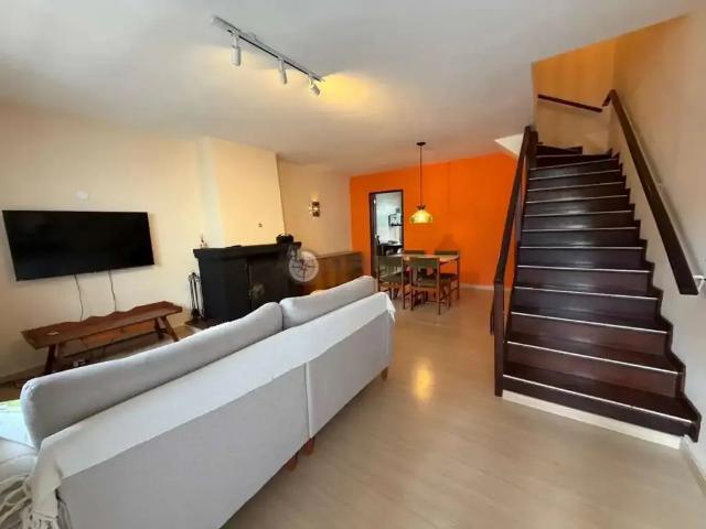 Casa / Sobrado em Condomínio para Venda em Teresópolis/RJ Alto 3 Quartos